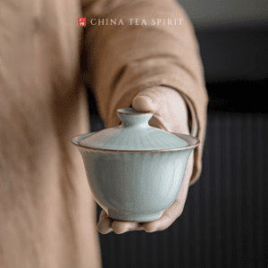 Hand-painted Fen Cai Ceramic Crane and Pine 100ml Gaiwan - China Tea Spirit