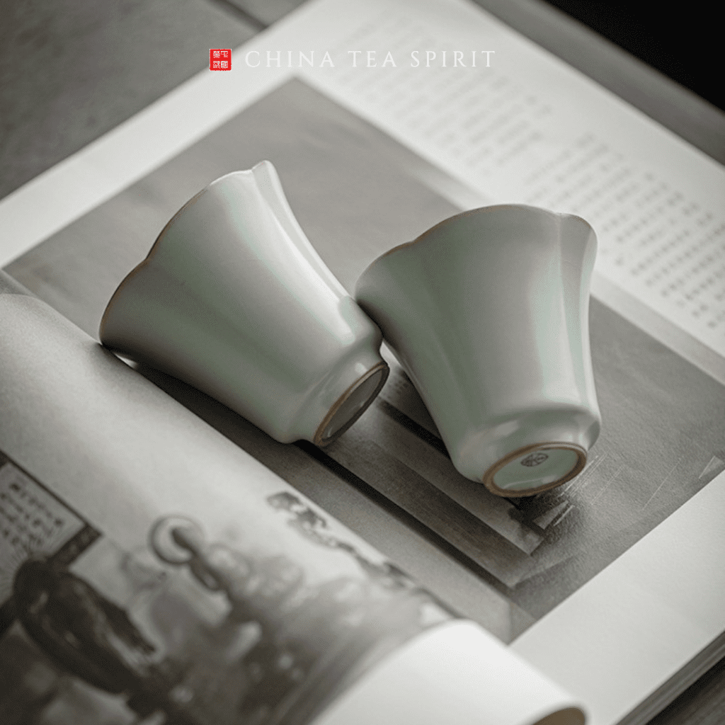 Vintage Simple Chic Ceramics Petal Shaped Tea Cup - China Tea Spirit