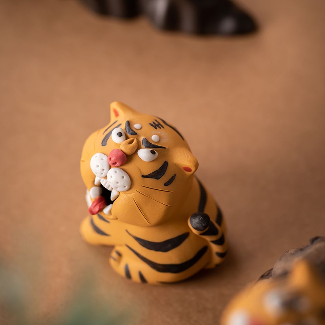 Handmade Hand-painted Ceramics Angry Baby Tiger Tea Pet - China Tea Spirit
