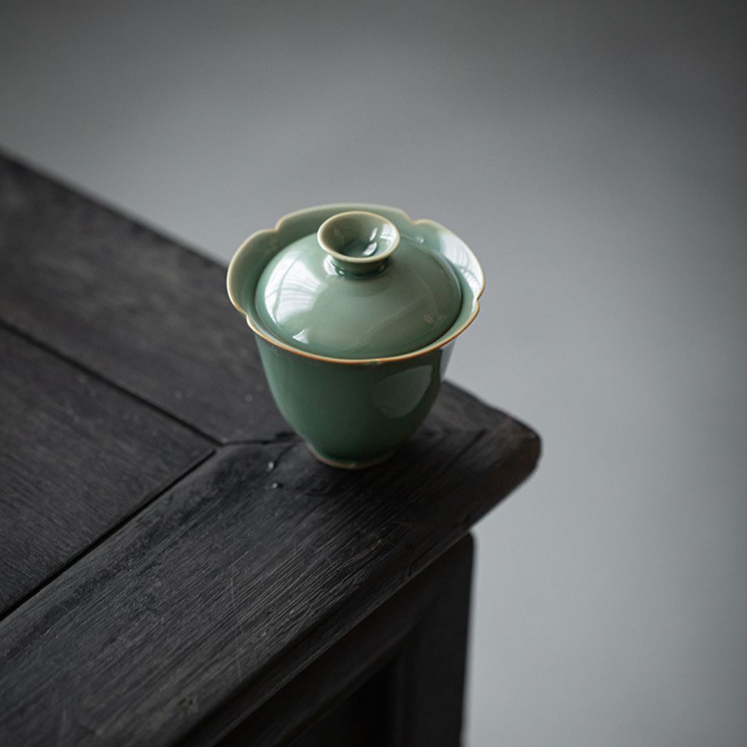 Yue Ware Ceramic Flower Shaped Gaiwan - China Tea Spirit
