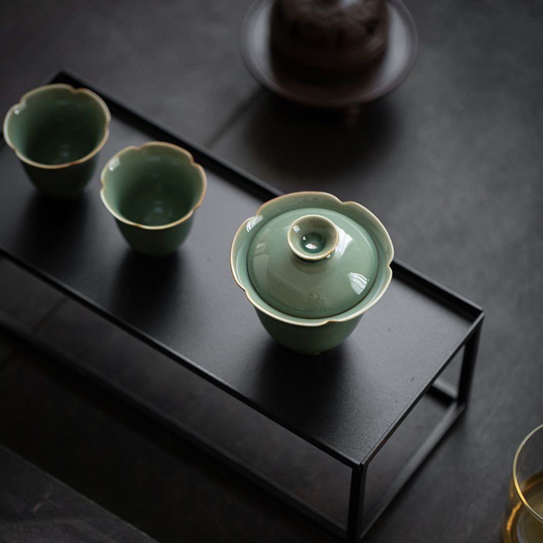 Yue Ware Ceramic Flower Shaped Gaiwan - China Tea Spirit