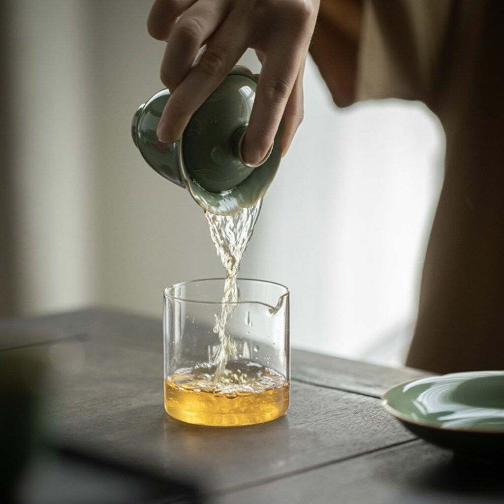 Yue Ware Ceramic Flower Shaped Gaiwan - China Tea Spirit