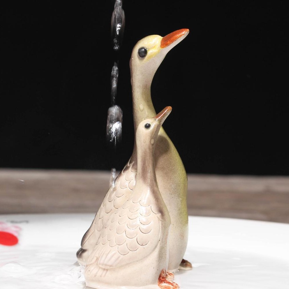 Color Changing Creative Resin Swan Tea Pet - China Tea Spirit
