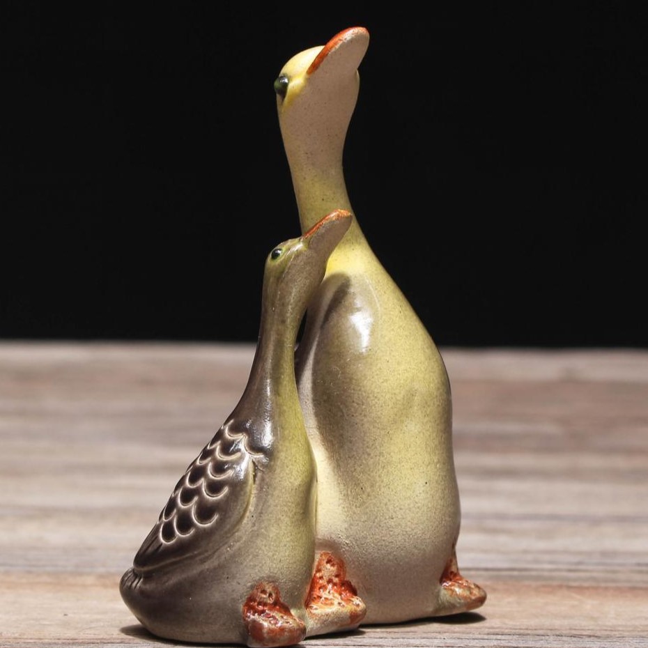 Color Changing Creative Resin Swan Tea Pet - China Tea Spirit