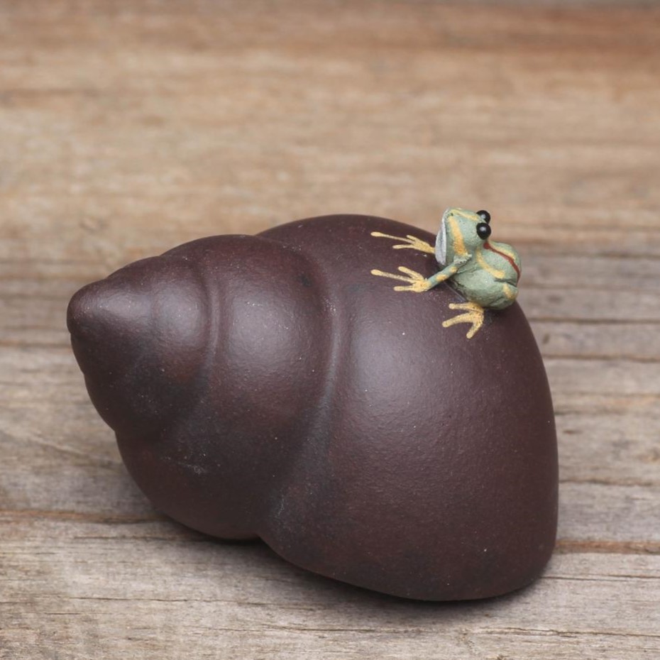 Creative Zisha Yixing Clay Spraying Frog On Winkle Tea Pet - China Tea ...