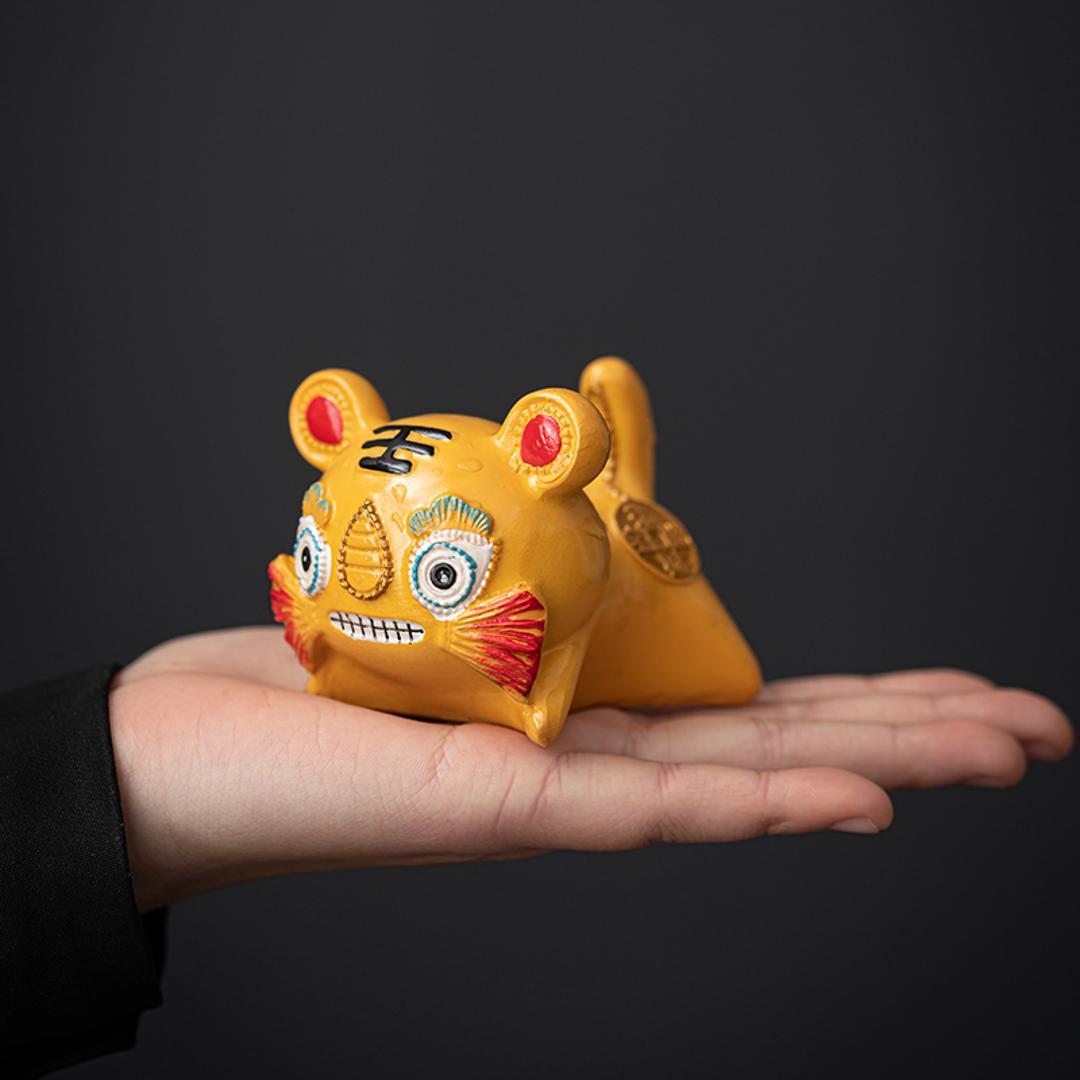 Creative Color Changing Ceramic Cloth Tiger Tea Pet - China Tea Spirit