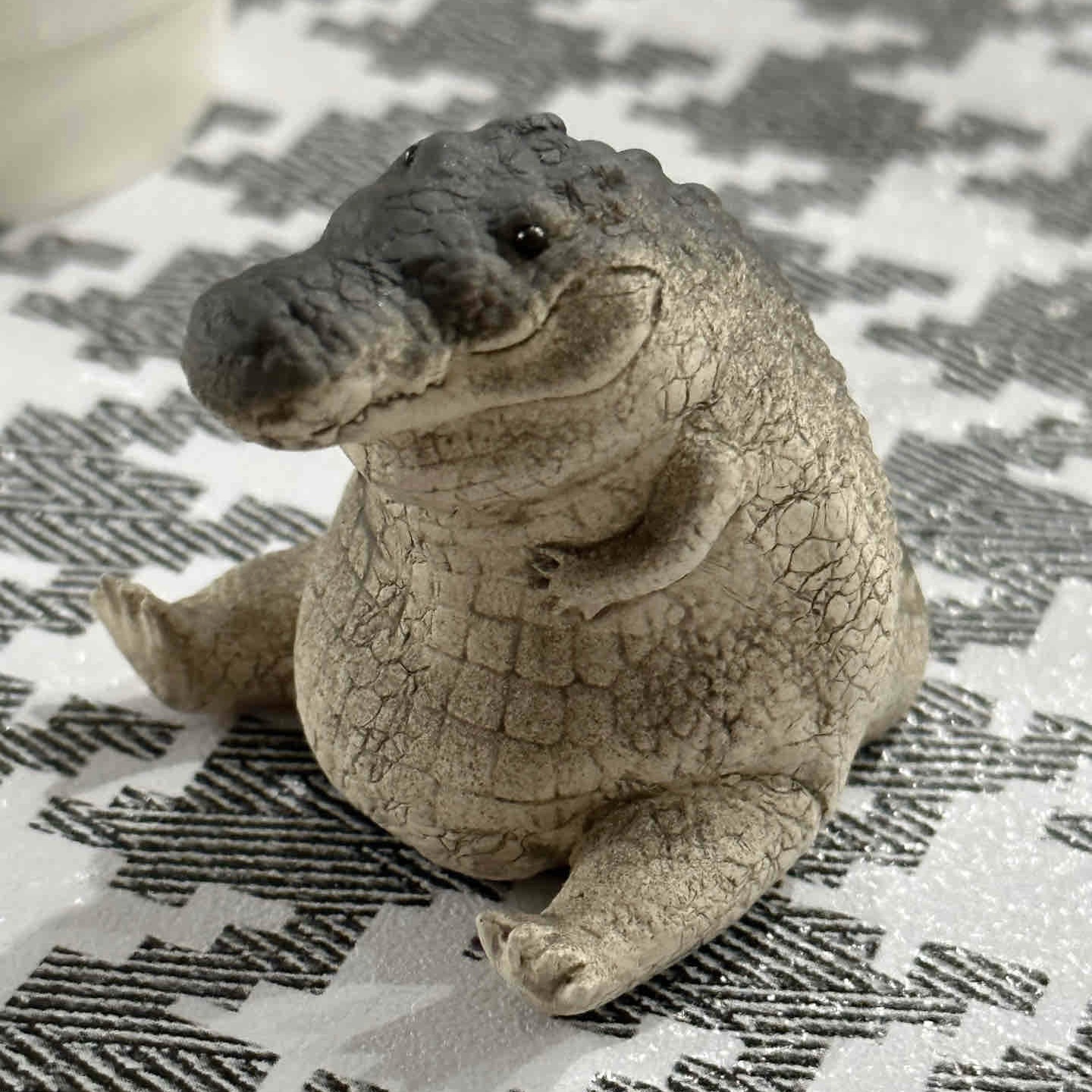 Creative Zisha Yixing Clay Cute Little Chubby Crocodile Tea Pet - China ...