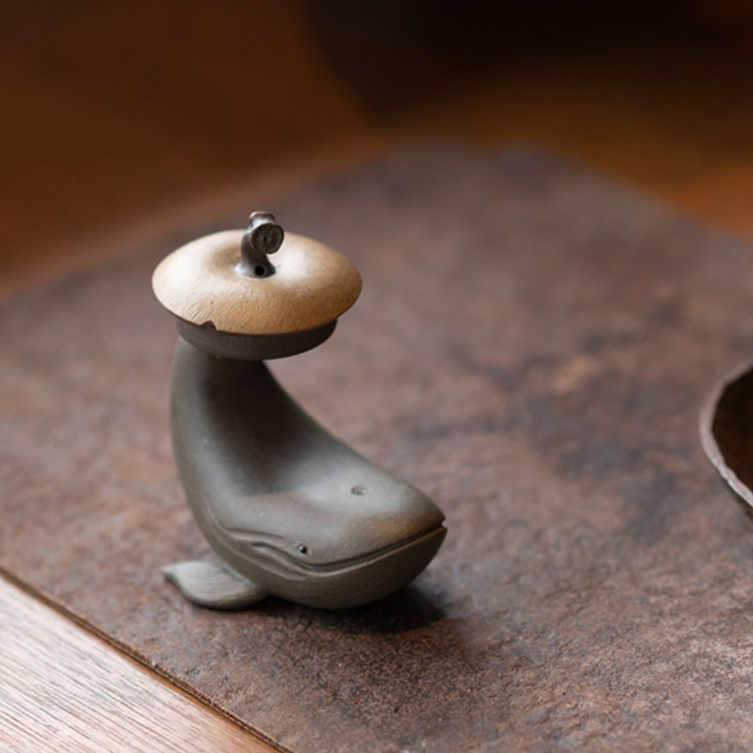 Handmade Qing Hui Duanni Water Spraying Whale Tea Pet - China Tea Spirit