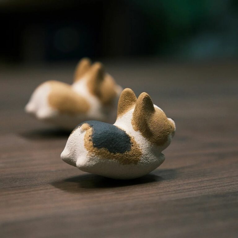 Cute Running Corgi Tea Pet Figurine - China Tea Spirit