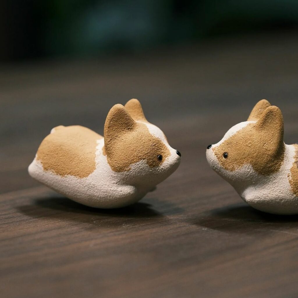 Cute Running Corgi Tea Pet Figurine - China Tea Spirit