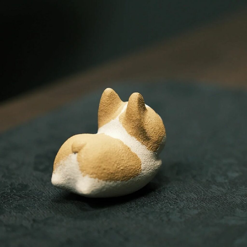 Cute Running Corgi Tea Pet Figurine - China Tea Spirit