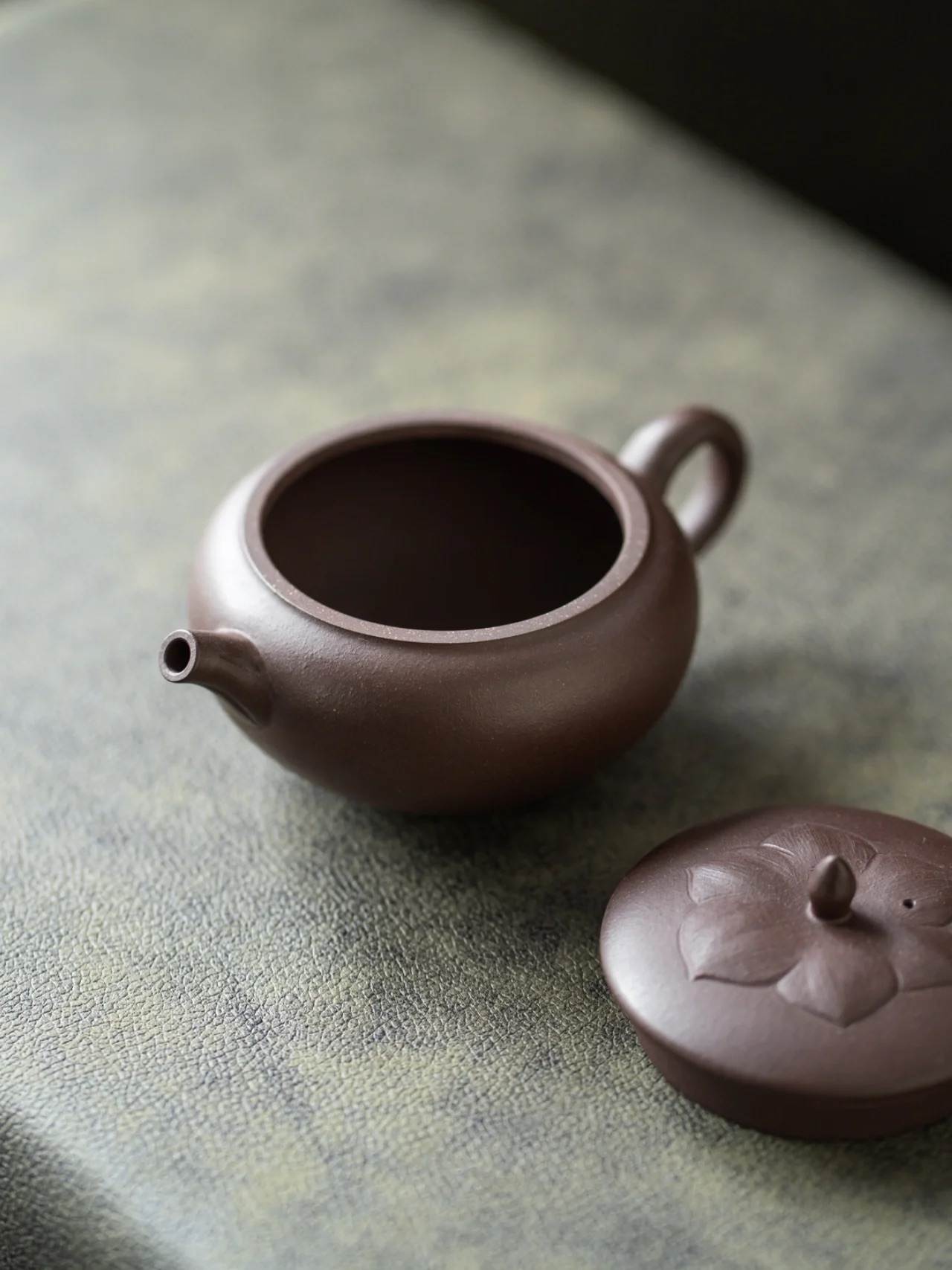 Aged Zini Wu Chen Lotus 170ml Yixing Teapot - China Tea Spirit