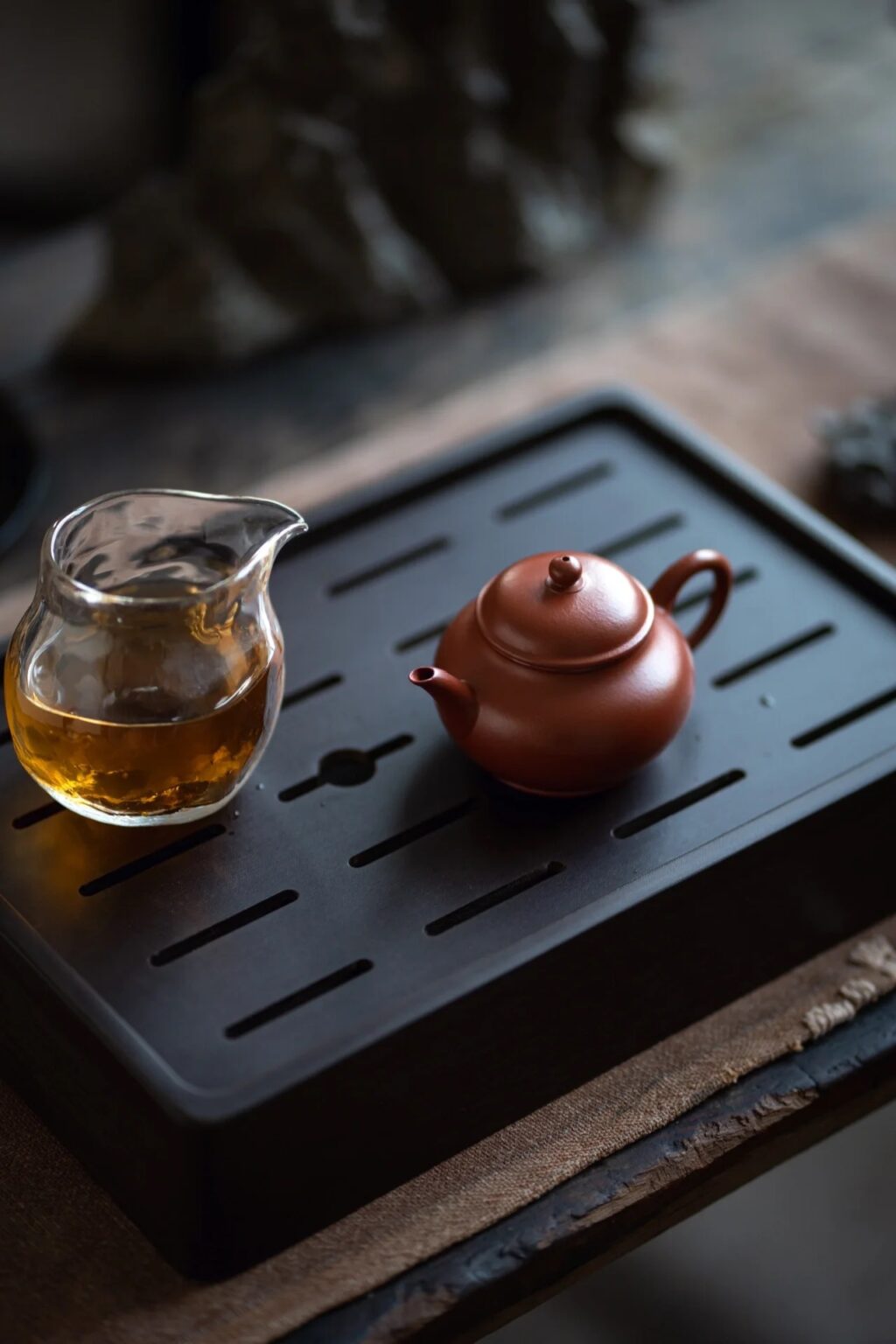 Zhuni Curved Spout Shui Ping 110ml Yixing Teapot - China Tea Spirit