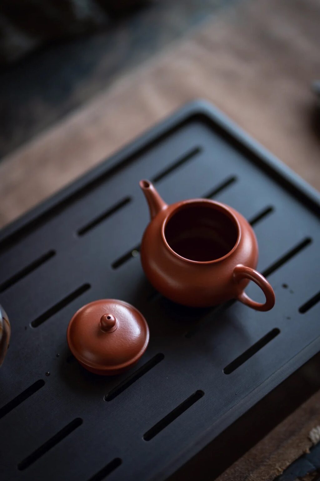 Zhuni Curved Spout Shui Ping 110ml Yixing Teapot - China Tea Spirit