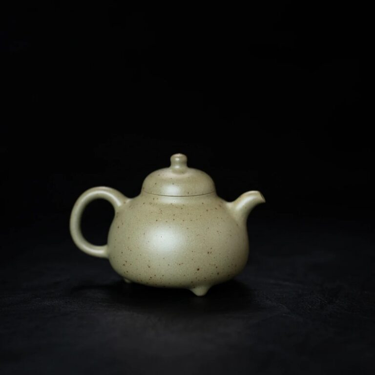 Aged Duanni Ming Style Dragon Egg 160ml Yixing Teapot - China Tea Spirit