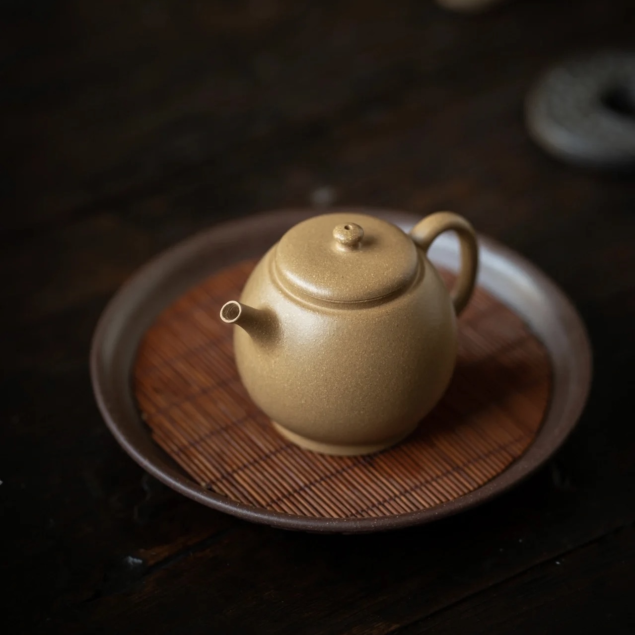 Half Handmade Qing Duanni Zi Ye Shi Piao 140ml Yixing Teapot - China ...
