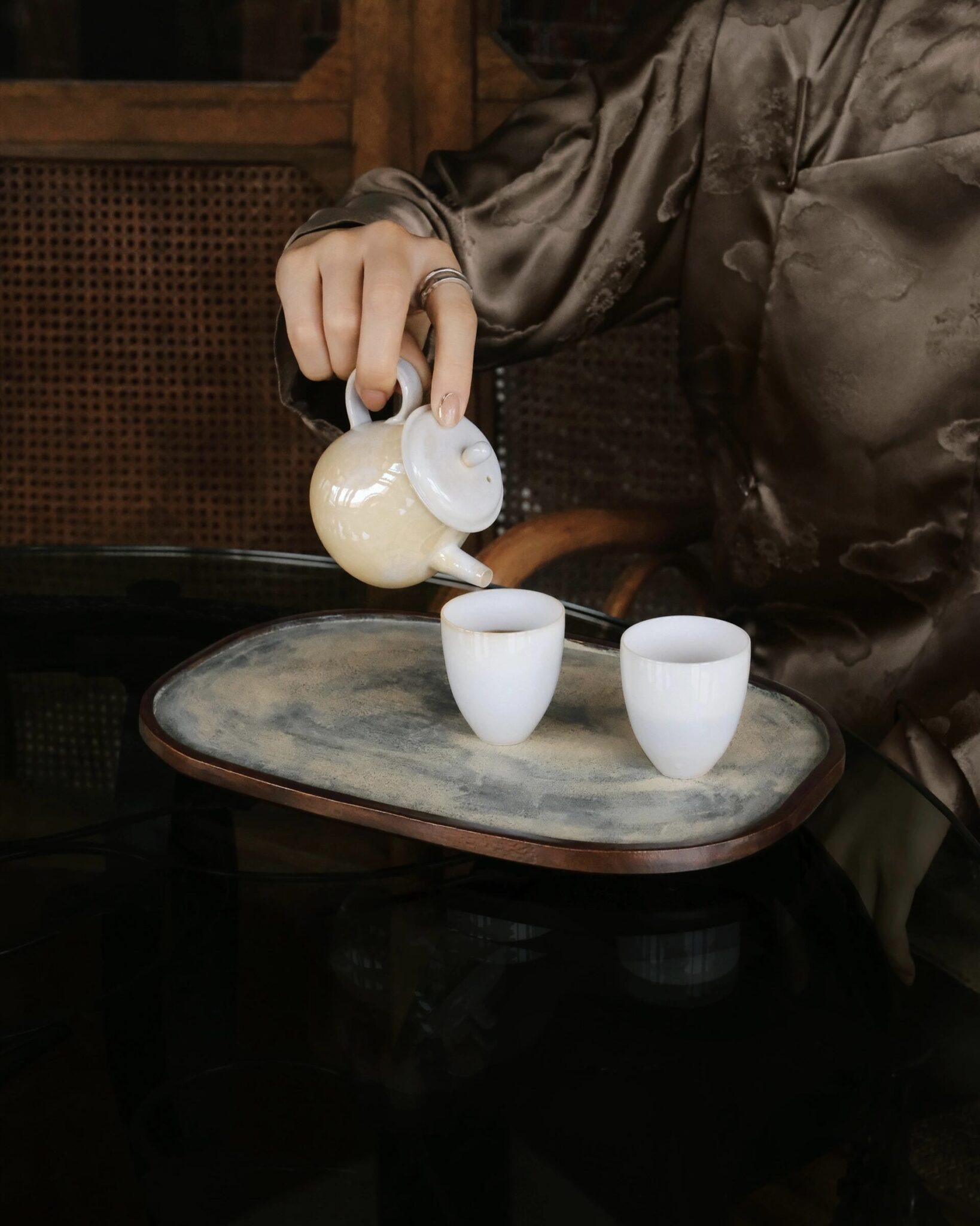 Elegant Walnut Wood Tradtional Lacquer Tea Tray - China Tea Spirit