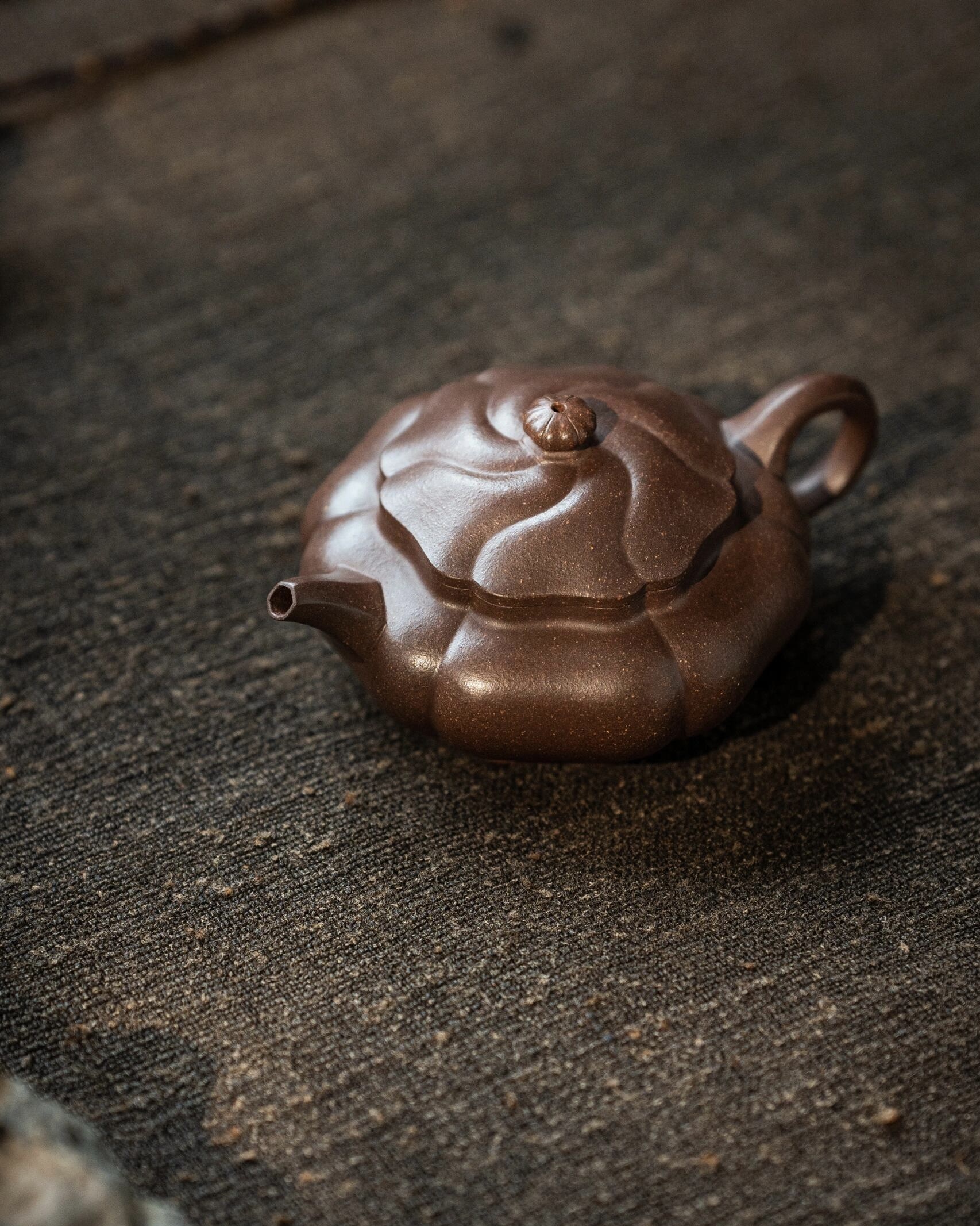 Fully Handmade Zini Wo Long Ju Shi 150ml Yixing Teapot - China Tea Spirit