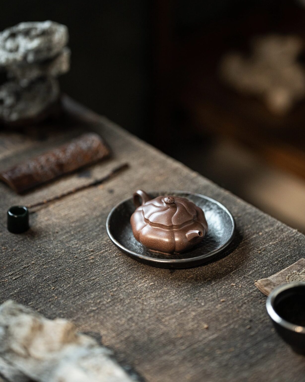 Fully Handmade Zini Wo Long Ju Shi 150ml Yixing Teapot - China Tea Spirit