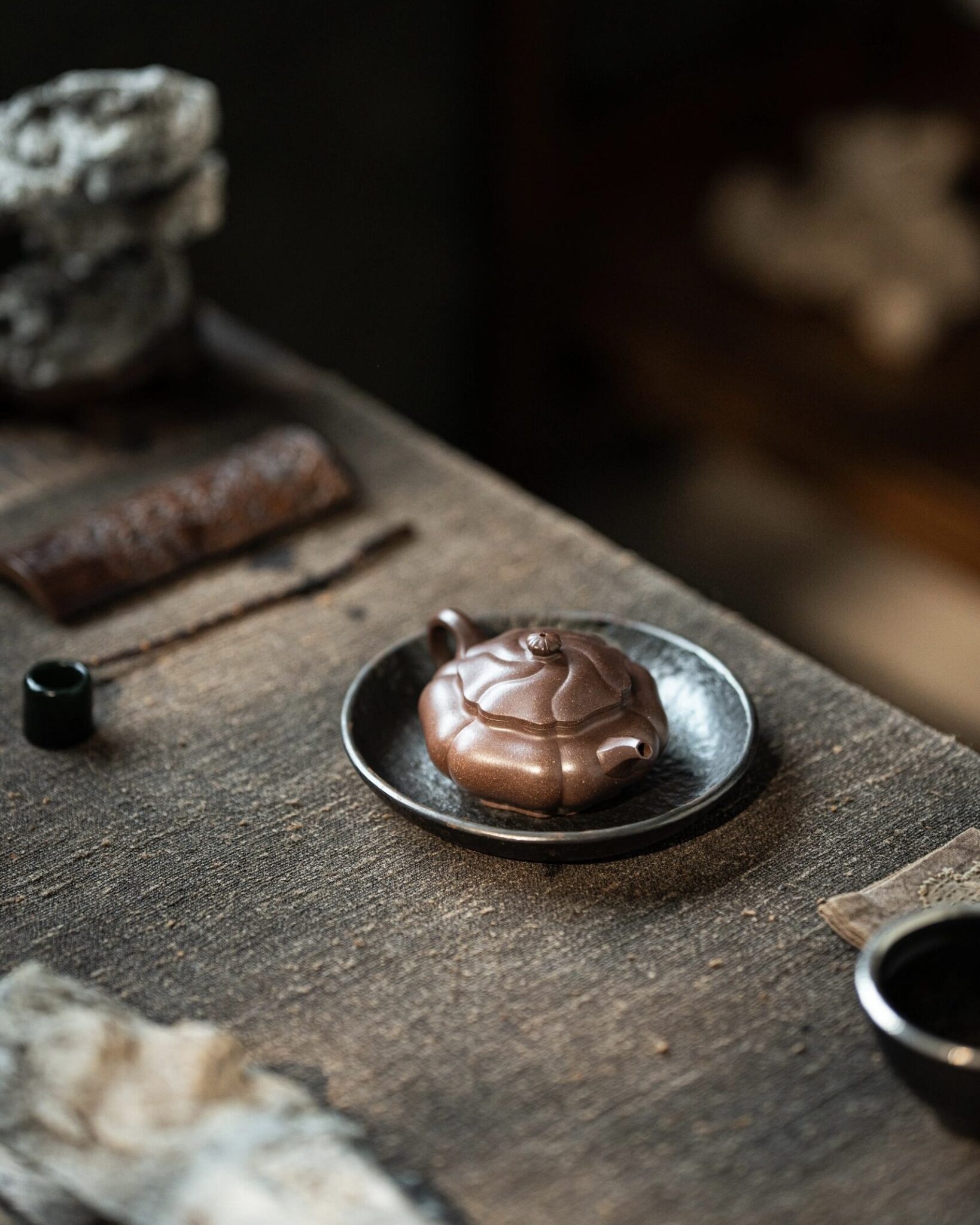 Fully Handmade Zini Wo Long Ju Shi 150ml Yixing Teapot - China Tea Spirit