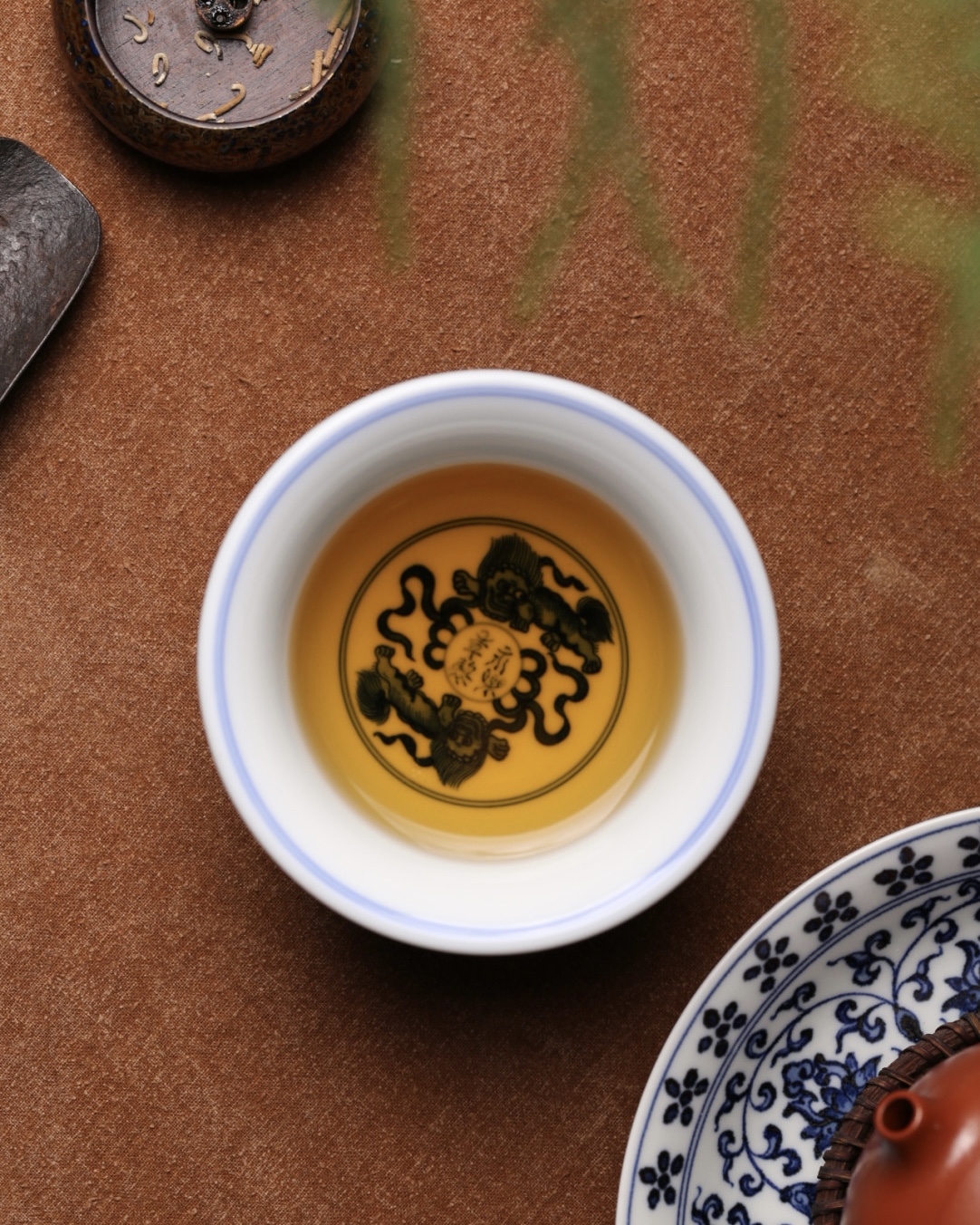 Fully Hand-painted Qinghua Ceramic Twined Lotus Two Lions 120ml Tea Cup ...