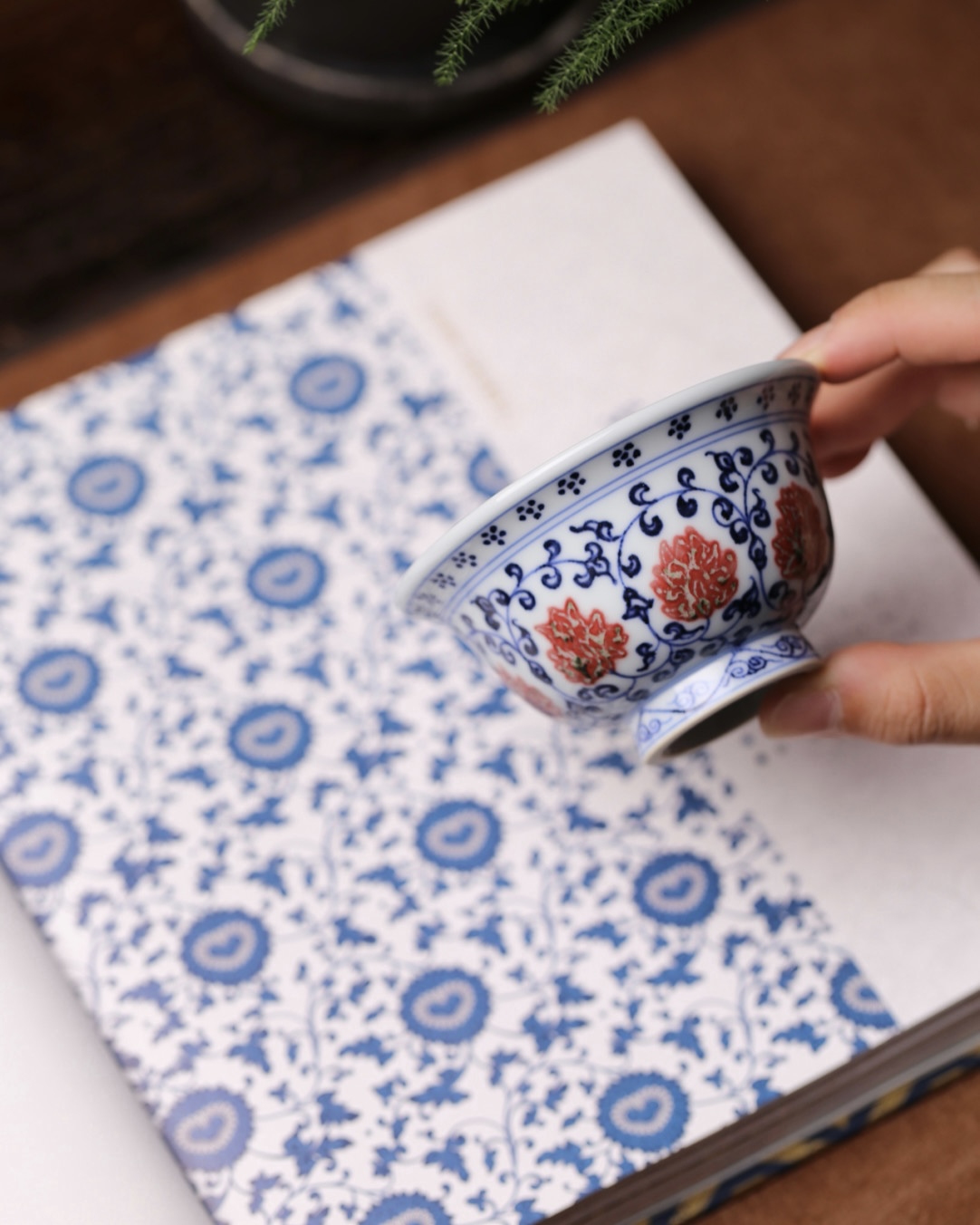 Fully Hand-painted Qinghua Underglaze Red Twined Lotus 120ml Tea Cup ...