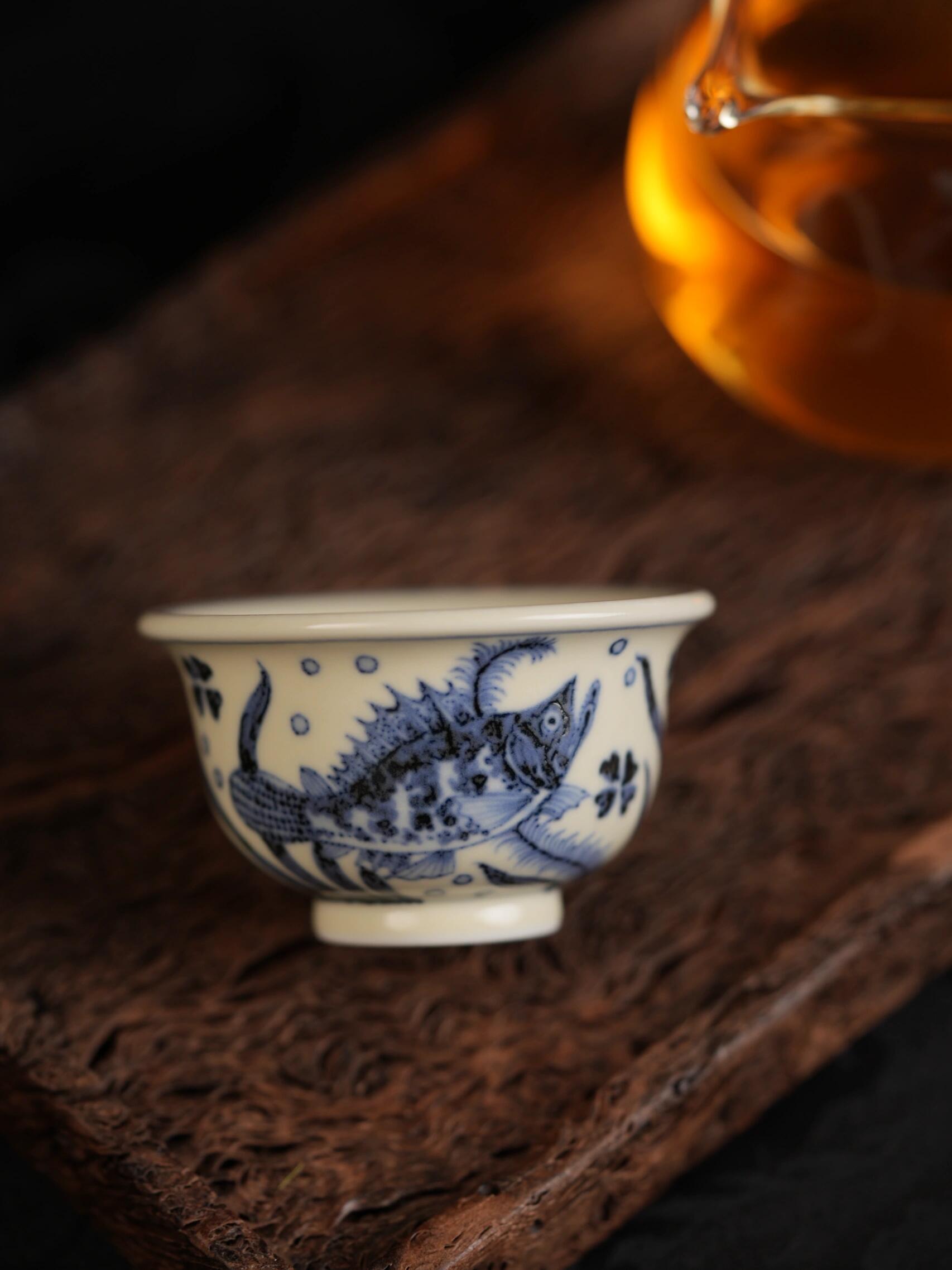 Hand-painted Qinghua Ceramic Fish & Algae 50ml Host Cup Tea Cup - China ...